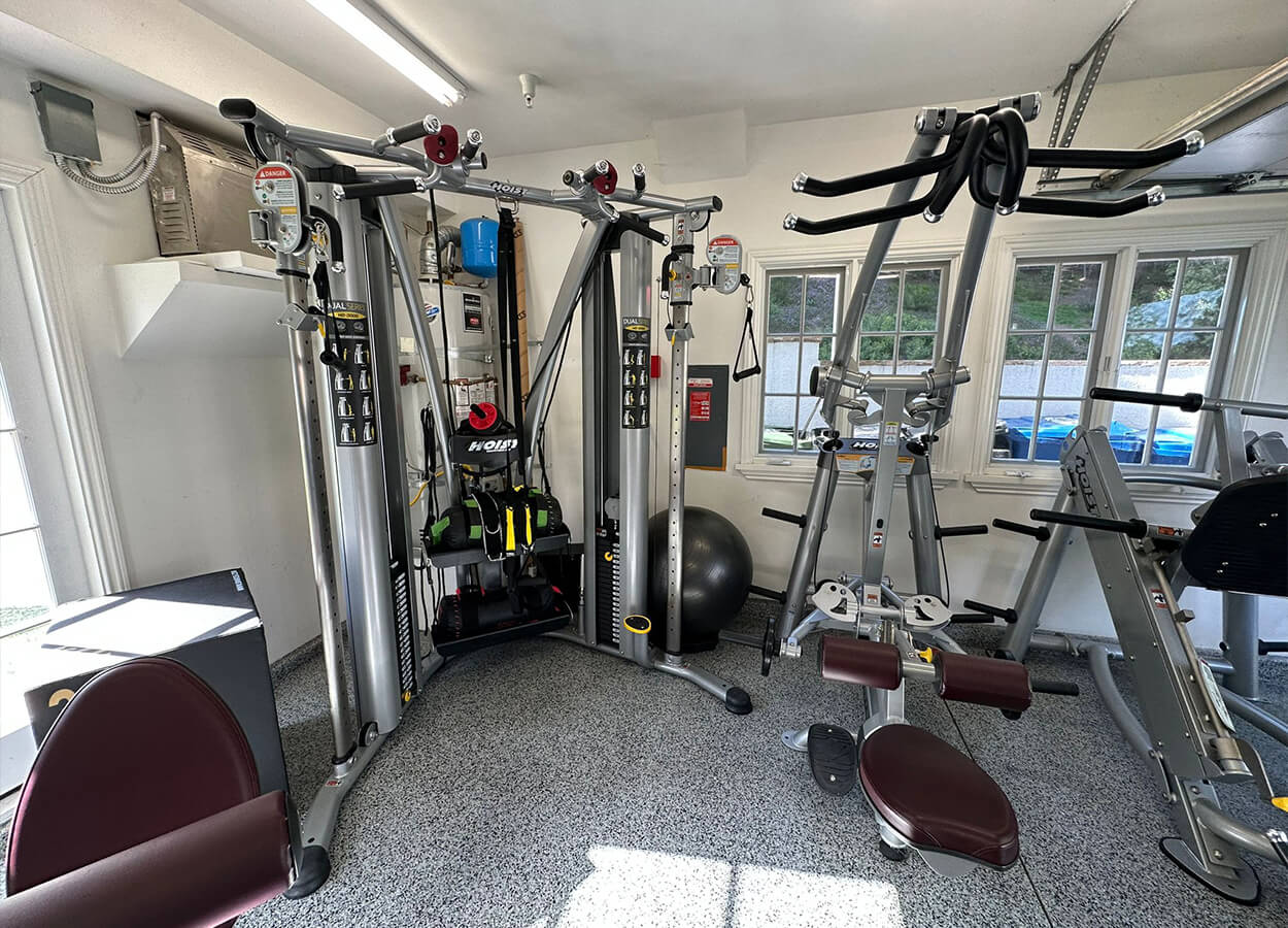 BNKR26 and Hoist Gym Package