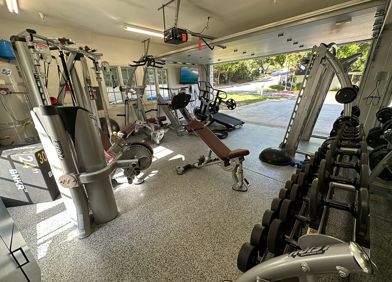 BNKR26 and Hoist Gym Package